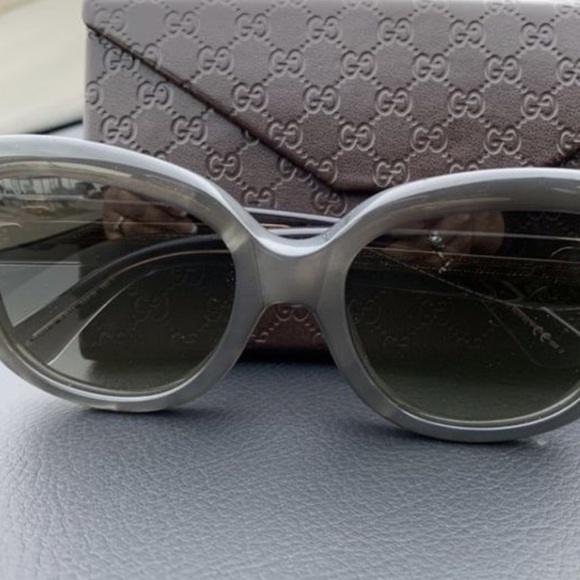 Gucci | Accessories | Gucci Gradient Oversize Sunglasses Wfoldable Case ...